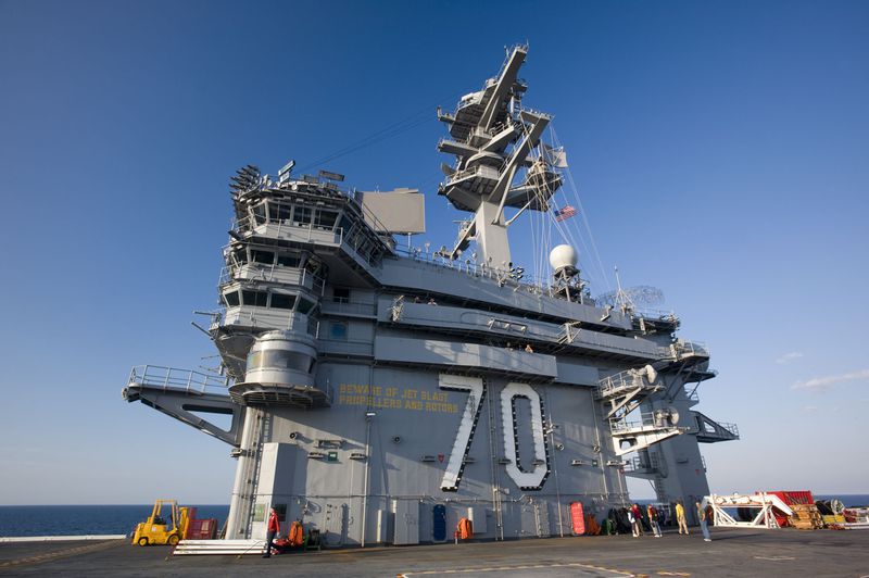 USS Carl Vinson (CVN-70): - 軍事貼圖影片 - Uwants.com